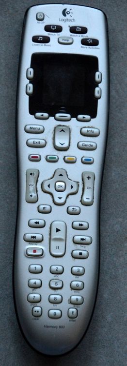Logitech Harmony 600 Universalfernbedienung / Télécommande | Kaufen auf Ricardo