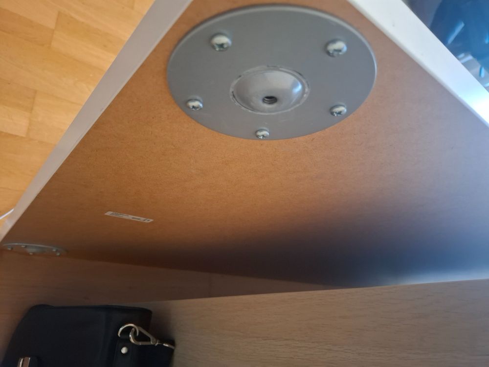 Ikea Tischplatte mit 4 Beinen (weiss) (Gebraucht) in Uster für CHF 1 ...