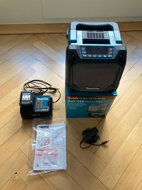 Makita Baustellenradio inkl. Ladestation und Akku (Gebraucht) in St. Gallen für CHF 105 – mit ...