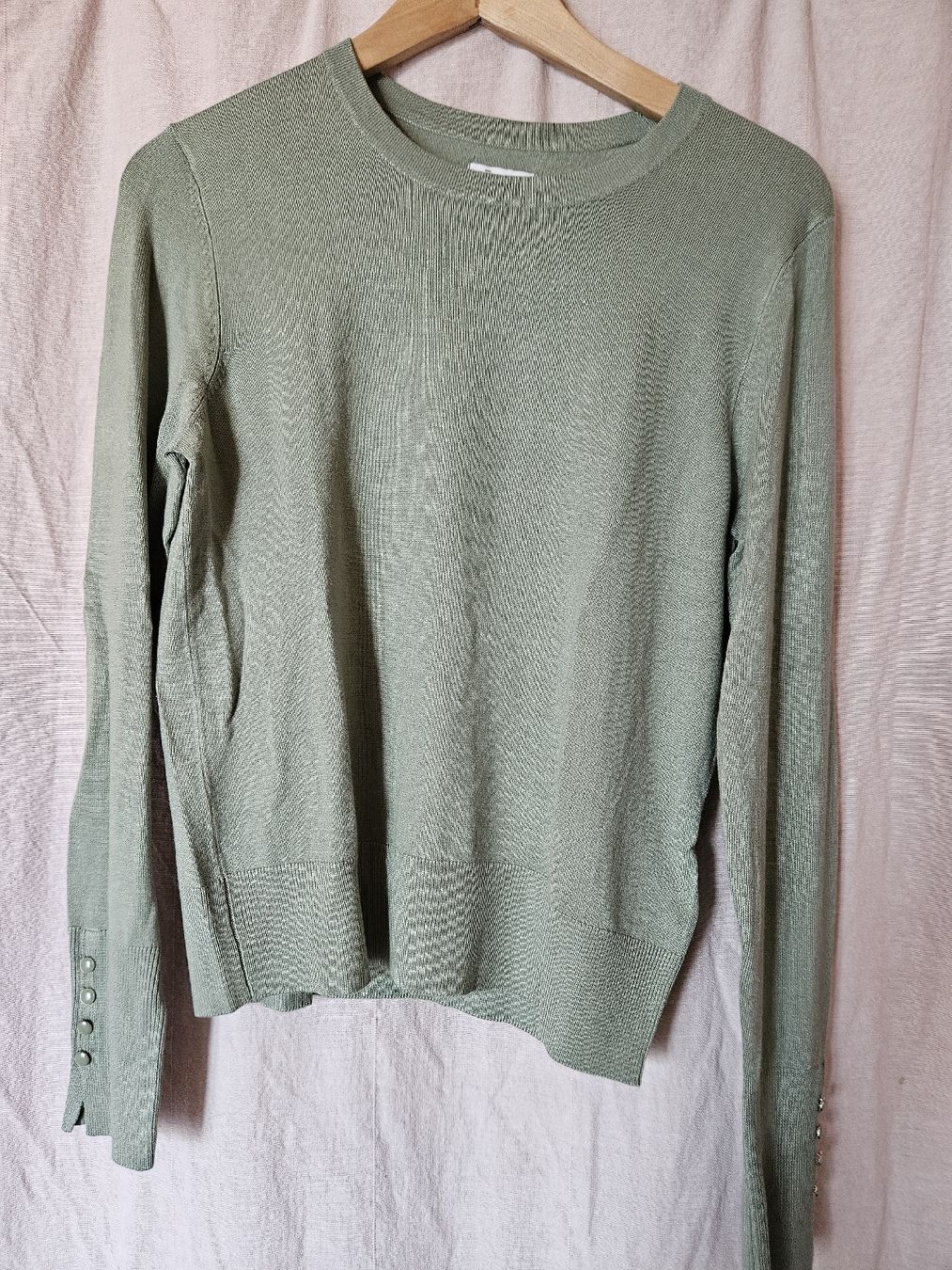 Joli pull vert (D'occasion) à Muraz (Collombey) pour CHF 6 – avec ...
