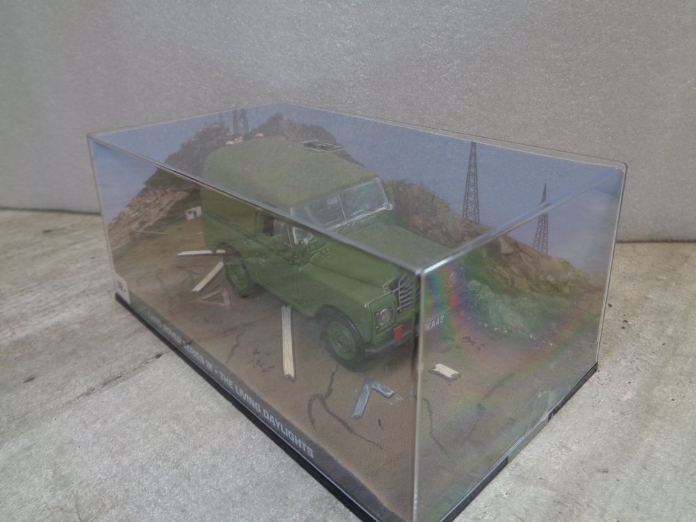 Altaya 1:43 Land Rover Series III Diorama James Bond 007 | Kaufen auf ...