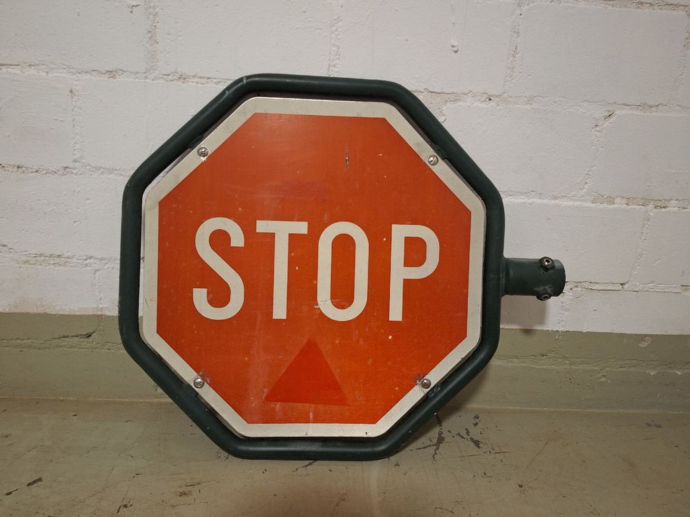 Stop Schild (Gebraucht) in Ettingen für CHF 99 – mit Lieferung auf ...