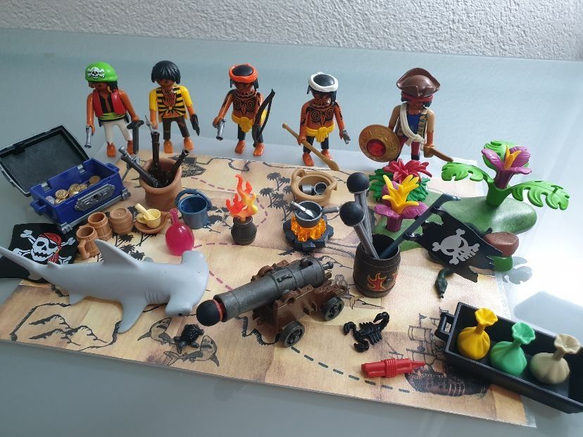 Playmobil - 5 Piraten, Kanone, Schatz, Orca, Waffen (Gebraucht) in ...