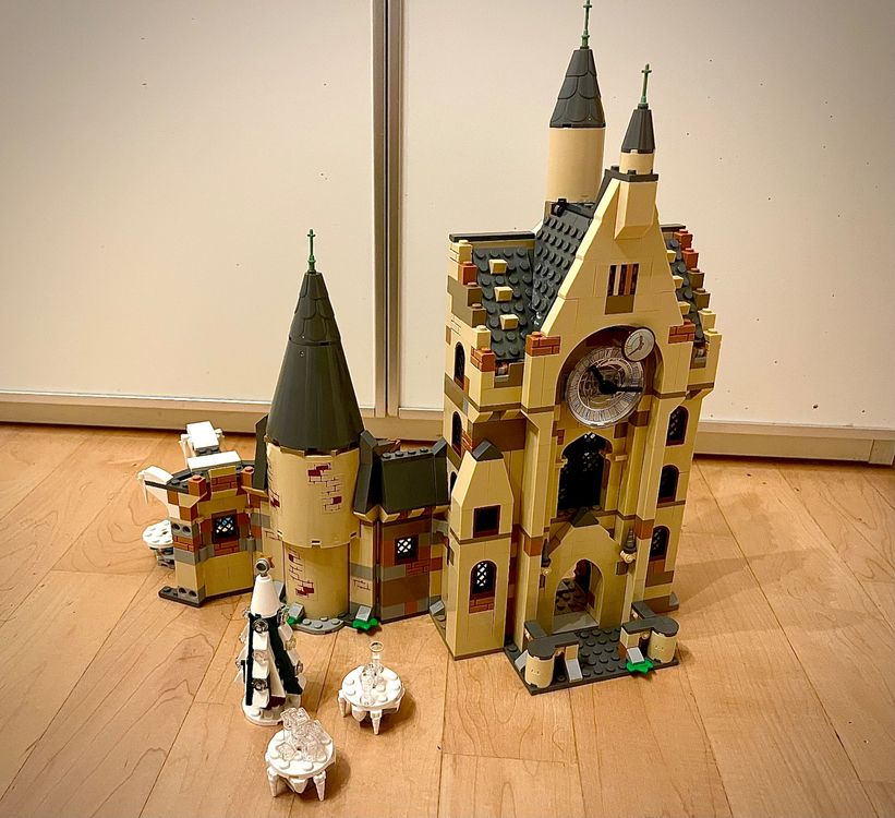 LEGO Harry Potter Hogwarts Clock Tower (Gebraucht) in Fahrwangen für ...