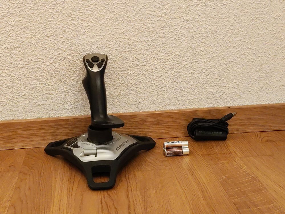 Logitech Freedom 2.4 Cordless Joystick | Kaufen auf Ricardo
