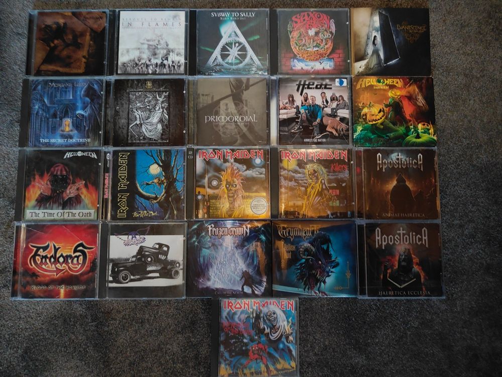 CD Sammlung mit 46 Heavy Metal / Hard Rock Alben | Kaufen auf Ricardo
