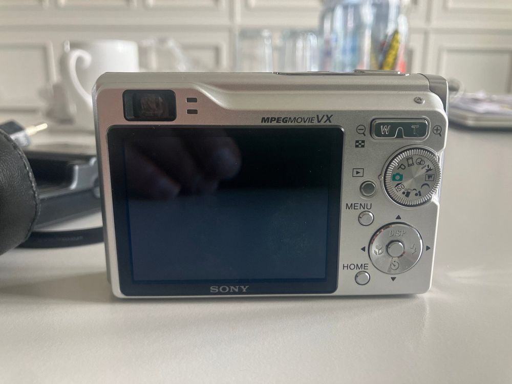 Sony CyberShot 8.1MB, DSC-W90 Etui Akku Ladegerät (Gebraucht) in ...