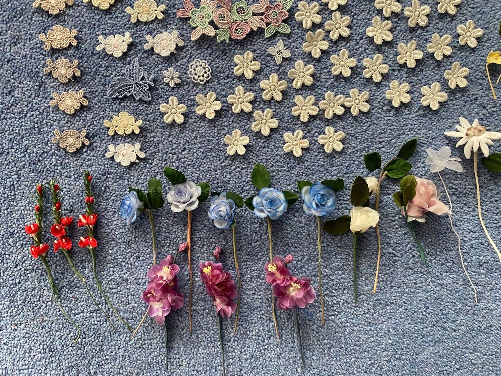Viele Stoffblumen in allen Arten und Farben (Gebraucht) in Appenzell Meistersrüte für CHF 2 ...