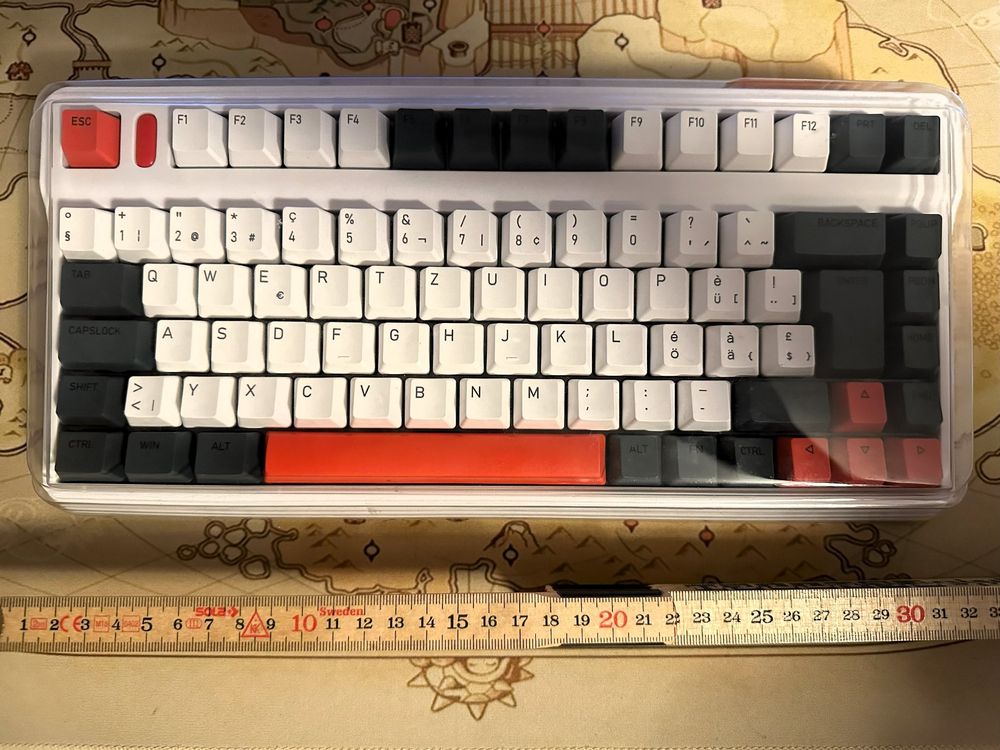 IQUNIX L80 Formula CH-Layout (Gebraucht) in für CHF 83 – mit Lieferung ...