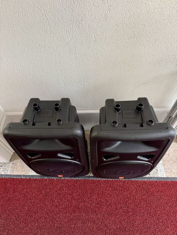 2 x JBL EON15 (G2) Aktivboxen 400 Watt mit ULTIMATE Ständern (Gebraucht) in Zürich für CHF 700 ...