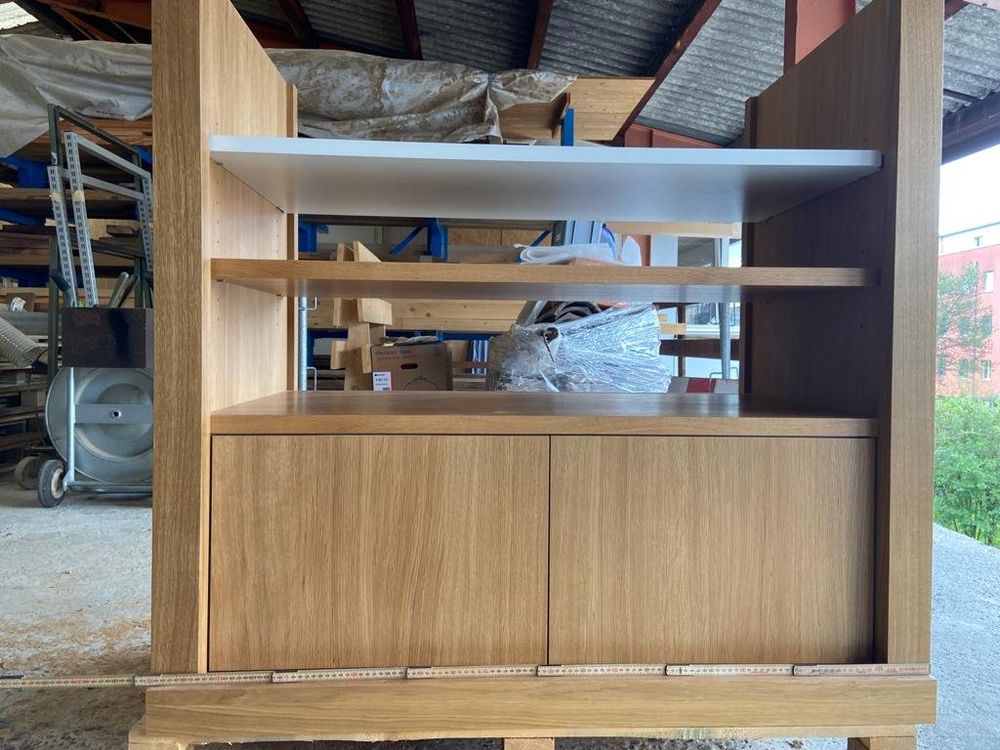 Korpus Möbel Unterbau mit Türen, Oben Tablare (Neu (gemäss Beschreibung ...