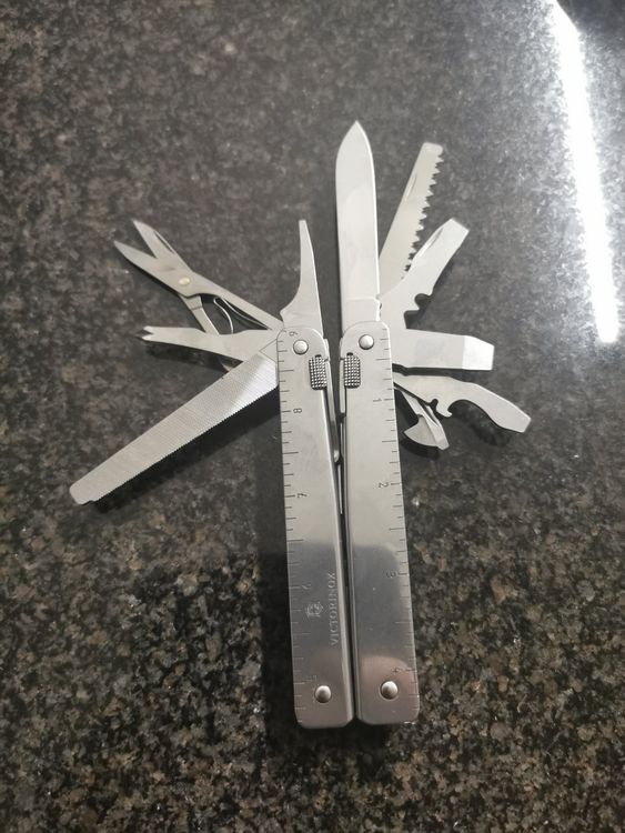 Victorinox Swiss Tool Plus | Kaufen auf Ricardo