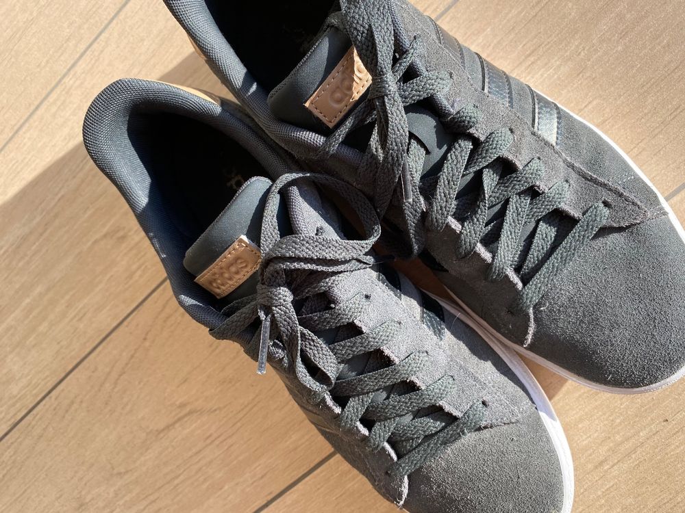 Neuer Adidas Sneaker Gr.43.5/27.5cm | Kaufen auf Ricardo