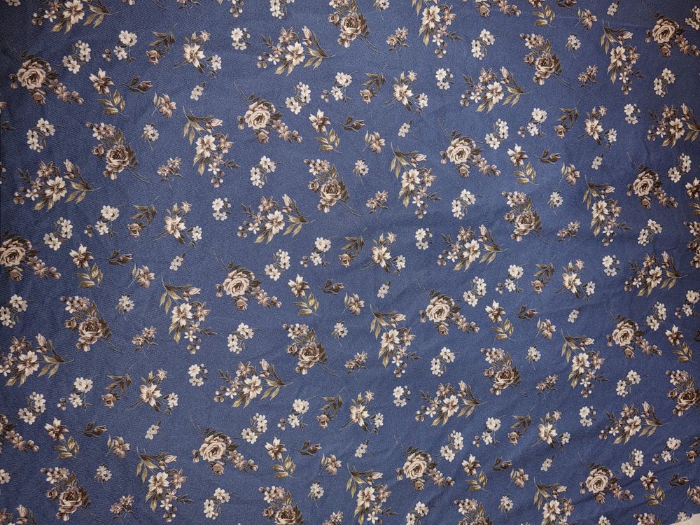 Stoff mit Blumen (Neu und originalverpackt) in geroldswil für CHF 12 – mit Lieferung auf Ricardo ...