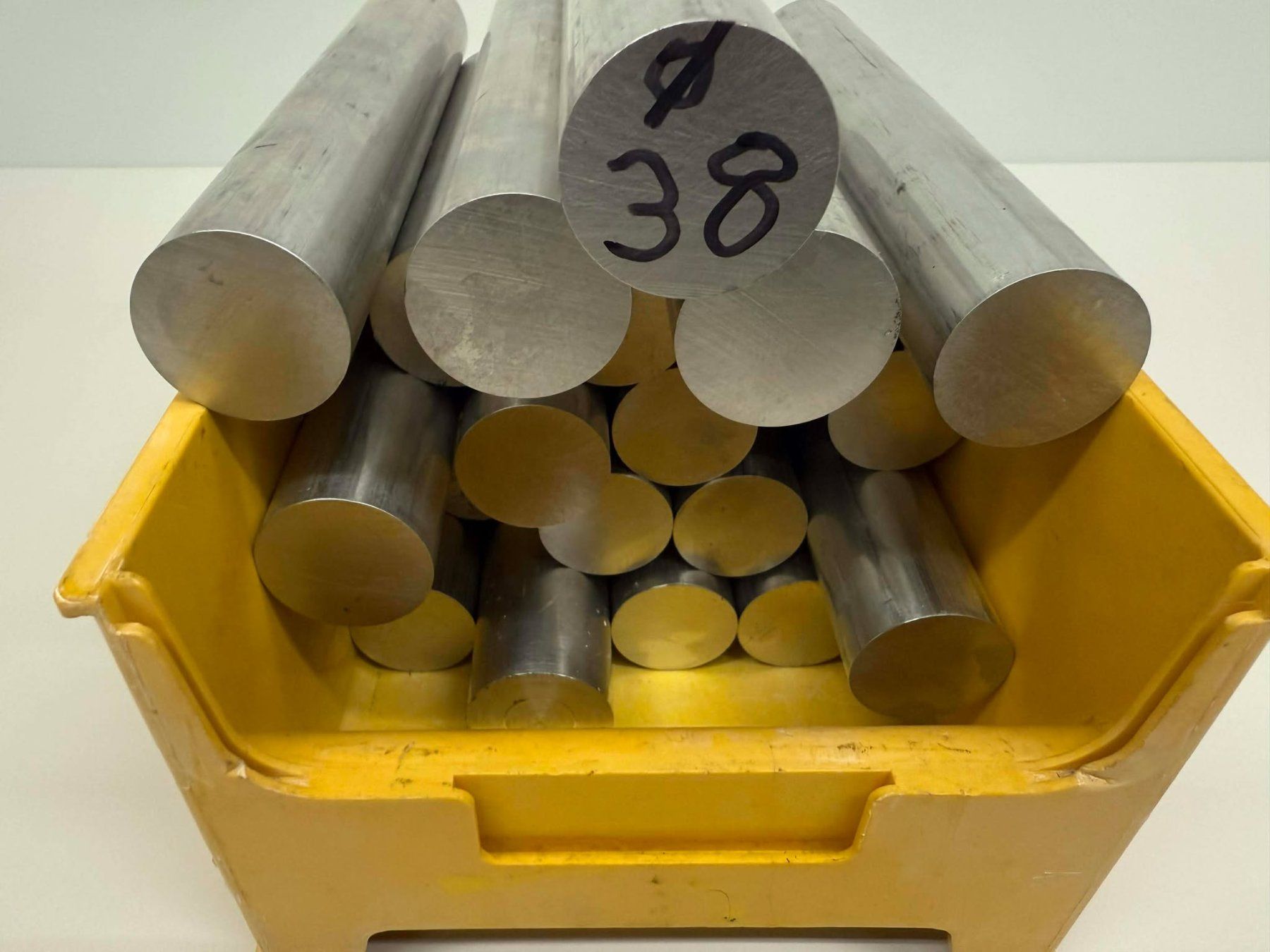 Aluminium Rohmaterial Reststücke Ø 38 mm ca. 12 kg (Gebraucht) in ...