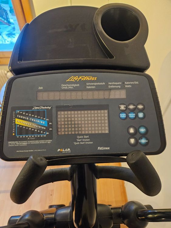 LifeFitness 9100 Crosstrainer professionell Fitness Stabil (Gebraucht) in Frutigen für CHF 1 ...