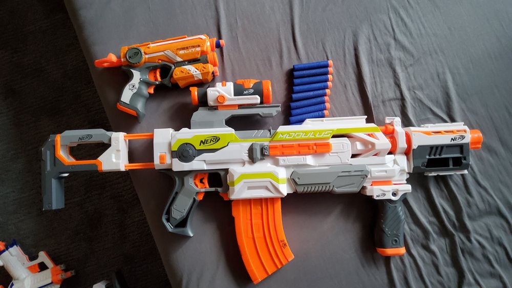 Nerf Module & Nerf Firestrike Elite + Ersatzschüsse (Gebraucht) in Remetschwil für CHF 30 – mit ...