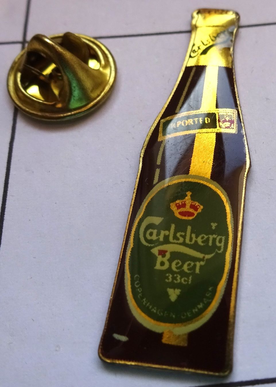 Pin Bierflasche Carlsberg BEER (Gebraucht) in Utzenstorf für CHF 1 ...