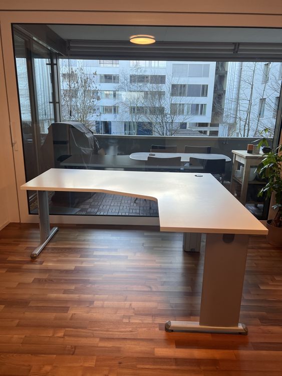 Hochwertiger Frezza Design-Eckschreibtisch, top Zustand! (Gebraucht) in ...