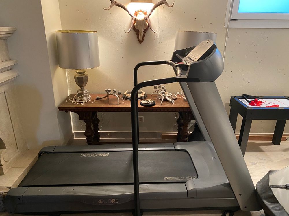 Laufband Precor C956i (Gebraucht) in Bivio für CHF 76 – nur Abholung ...