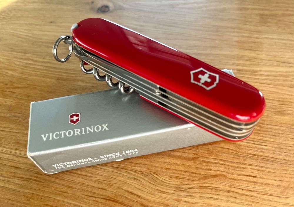 Victorinox NEU Huntsman Sackmesser (Neu und originalverpackt) in Zürich für CHF 29 – mit ...