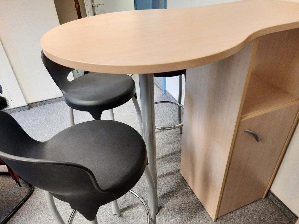 Stehbar Ahorn mit 3 Barhockern | Kaufen auf Ricardo