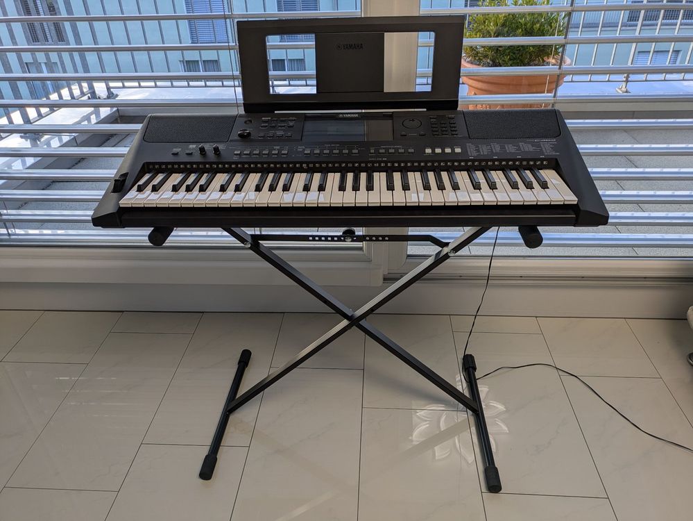 Yamaha PSR-E463 Keyboard (Gebraucht) in Uznach für CHF 185 – nur Abholung auf Ricardo kaufen