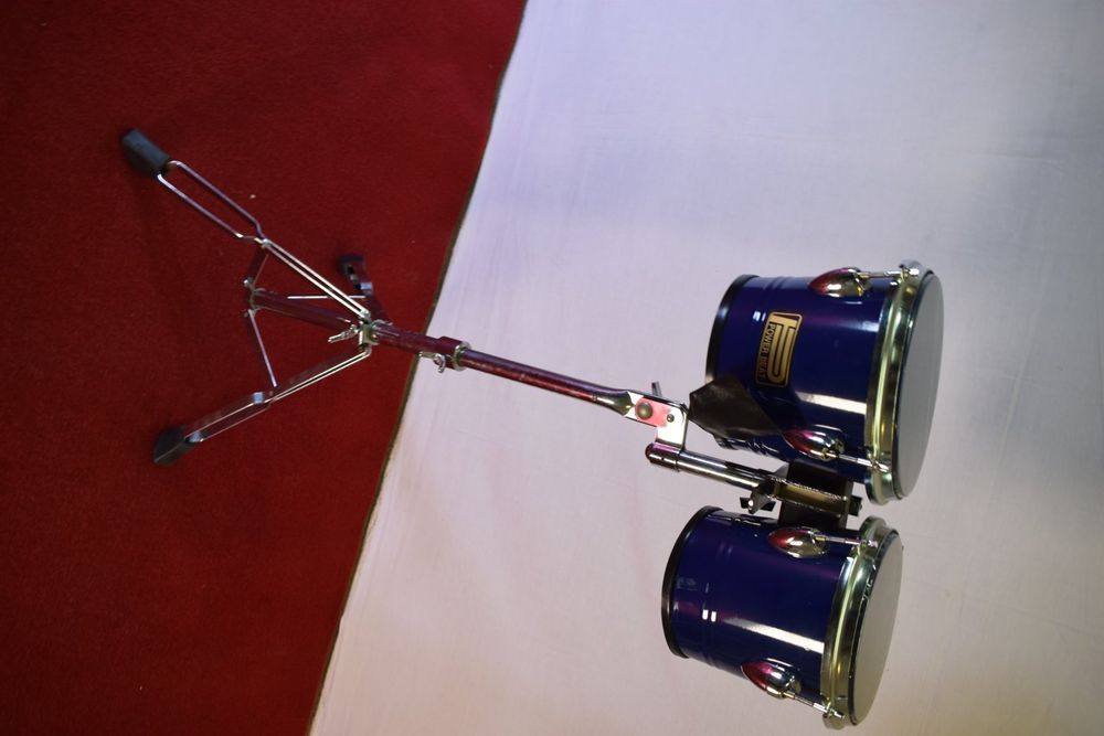 Bongo mit Ständer (Gebraucht) in Zürich für CHF 80 – nur Abholung auf ...