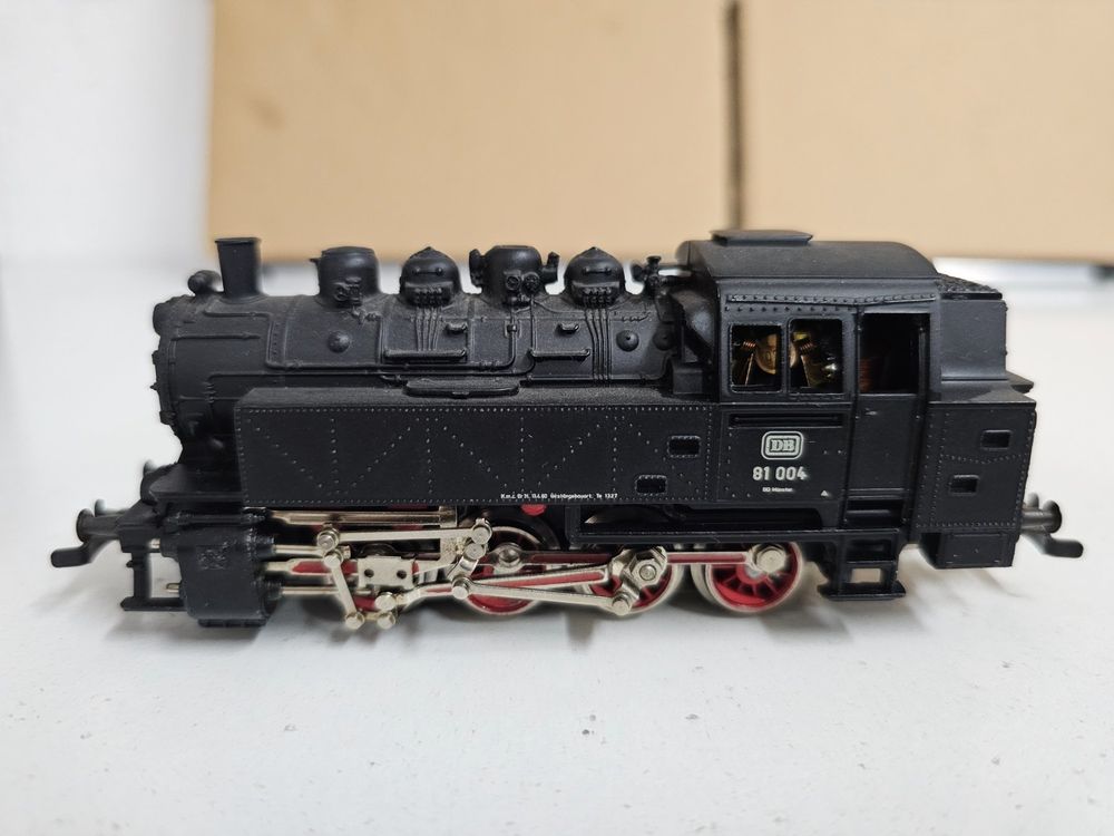 Märklin lok Br 81 004 DB dès 1.-fr (Gebraucht) in bassecourt für CHF 27 ...