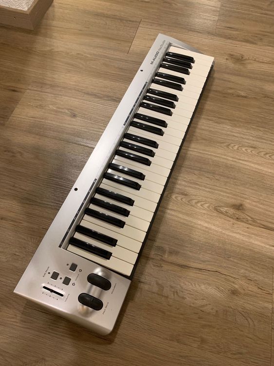M-Audio KeyStudio Keyboard 49 Tasten | Kaufen auf Ricardo