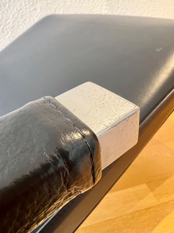 Team by Wellis - MaRe Designer-Liege in Leder anthrazit | Kaufen auf ...