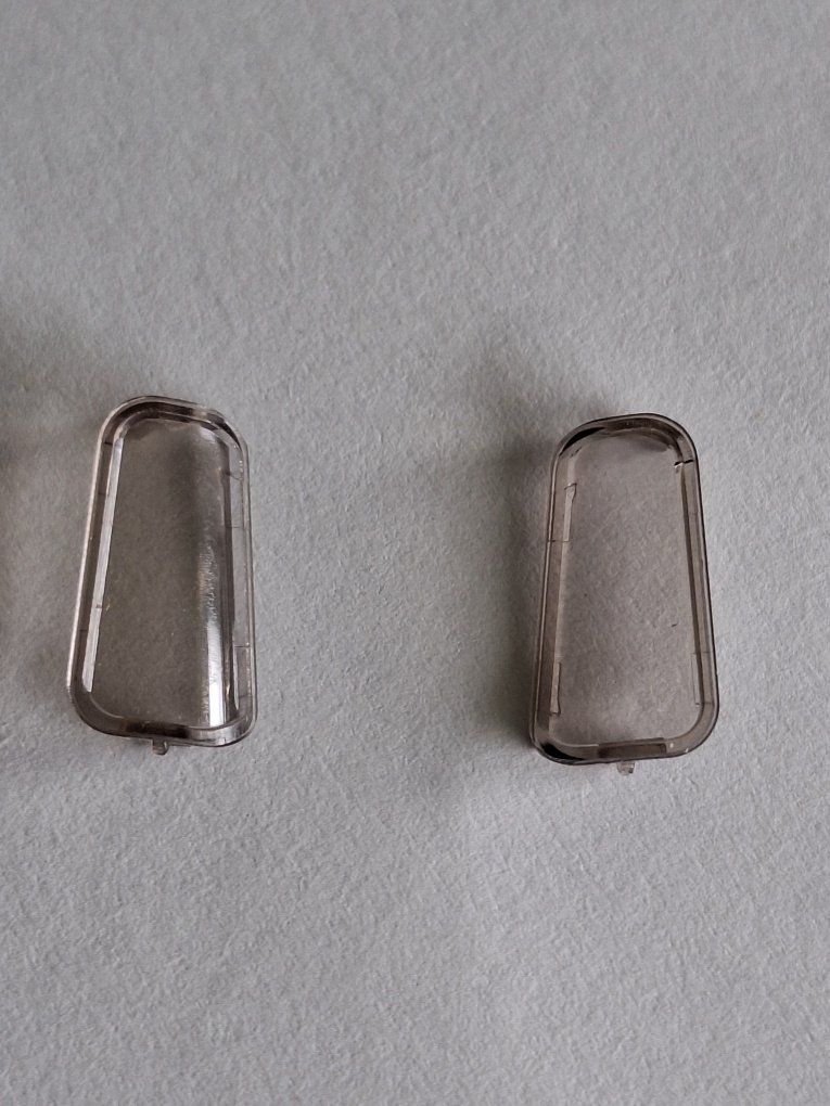 HAG HO. 2 fenêtres d'angle pour locomotive Hag HO (Neuf (Voir ...