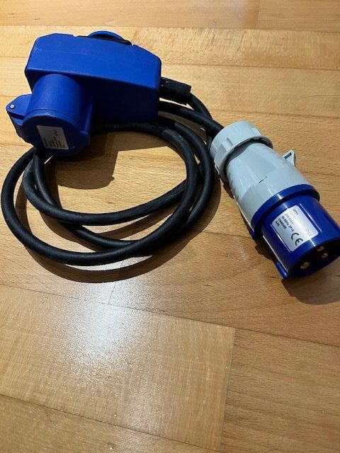 Max Hauri maxCAMP CEE-Verlängerung H07RN-F3G1.5 IP44 3 polig (Gebraucht ...