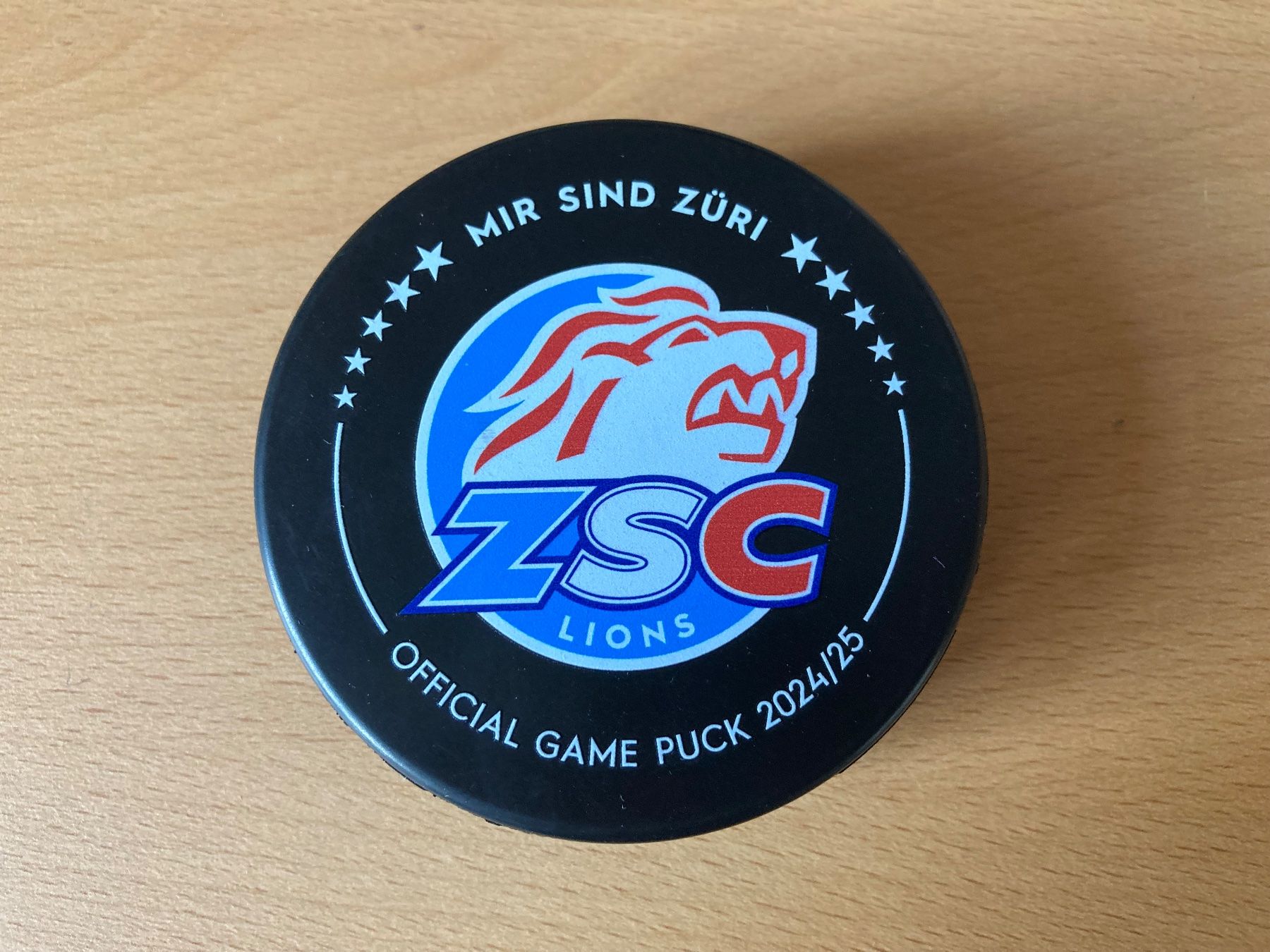 ZSC Lions Puck - Offizieller Spielpuck Saison 2024/25 Neu (Neu (gemäss ...