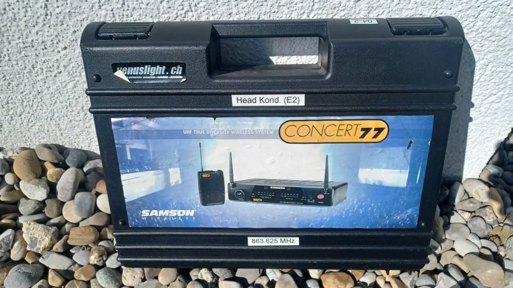 Funkmikrofon Semi-Pro, Headset Kon 863.625 MHz E2 Samson (Gebraucht) in ...