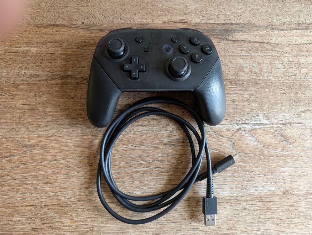 Nintendo Switch Pro Controller | Kaufen auf Ricardo