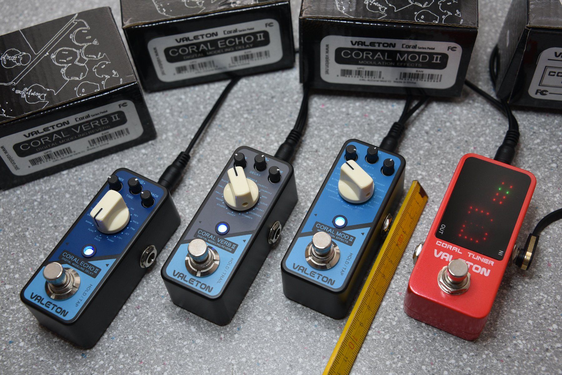 4 Valeton Coral Effektpedale: Reverb, Delay, Mod. und Tuner (Gebraucht ...