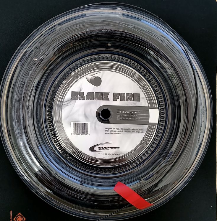 Tennissaite Isospeed Black Fire (Neu (gemäss Beschreibung)) in Sins für ...