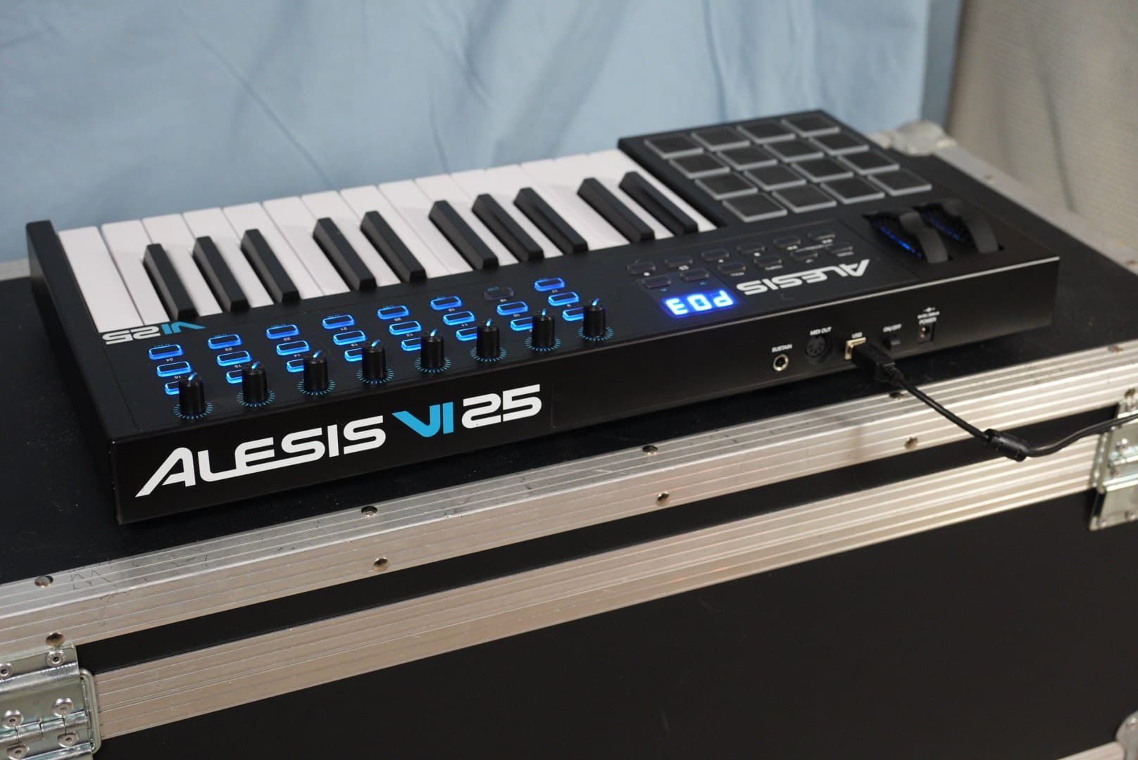 Alesis Vi25 - MIDI keyboard and controller (Gebraucht) in Mollie-Margot ...