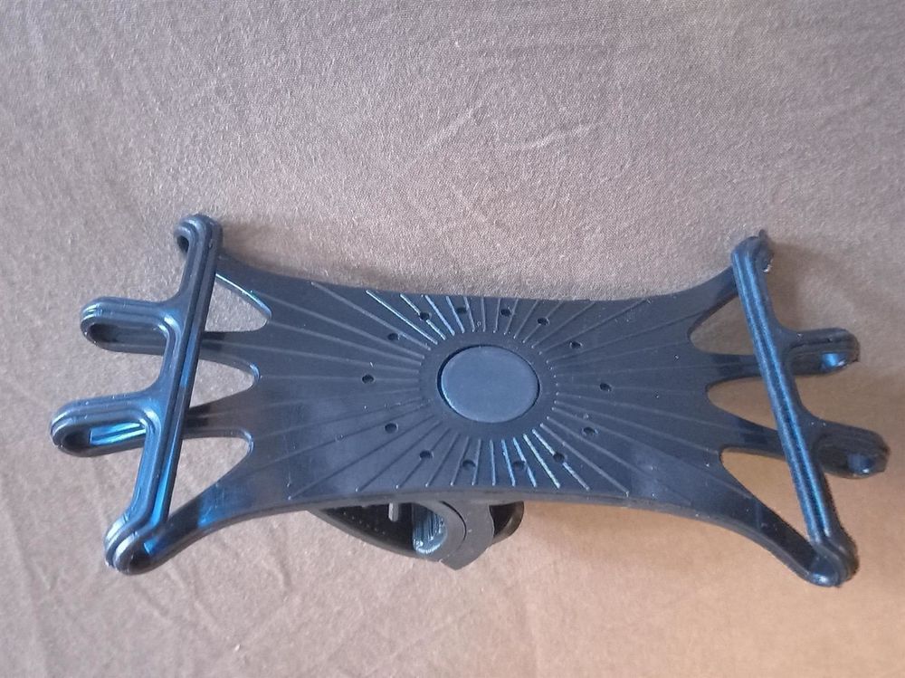 Smartphone Halterung für Fahrräder und Motorräder (Neu und originalverpackt) in Bremblens für ...