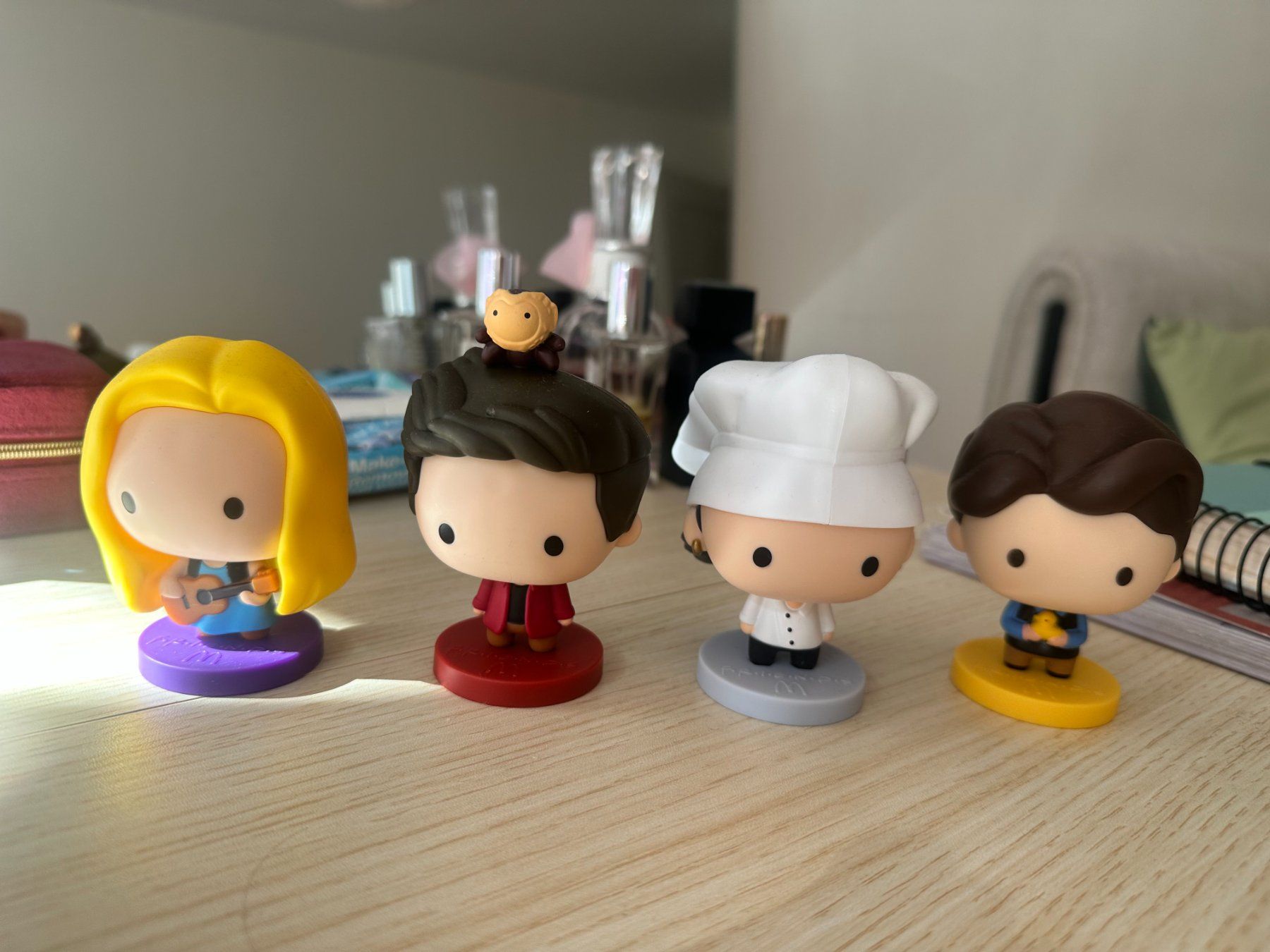 4 McDonalds x Friends Figur -Chandler,Phoebe, Ross, Monica! (Neu und ...