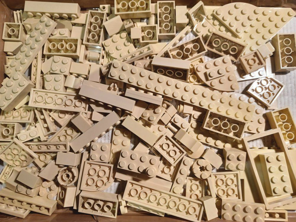 Lego 150 verschiedene Beige Teile Pièces Beiges -H52 (Gebraucht) in ...