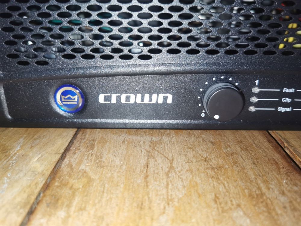 Crown XLS 202 Power Amp (Gebraucht) in Wallisellen für CHF 85 – mit ...