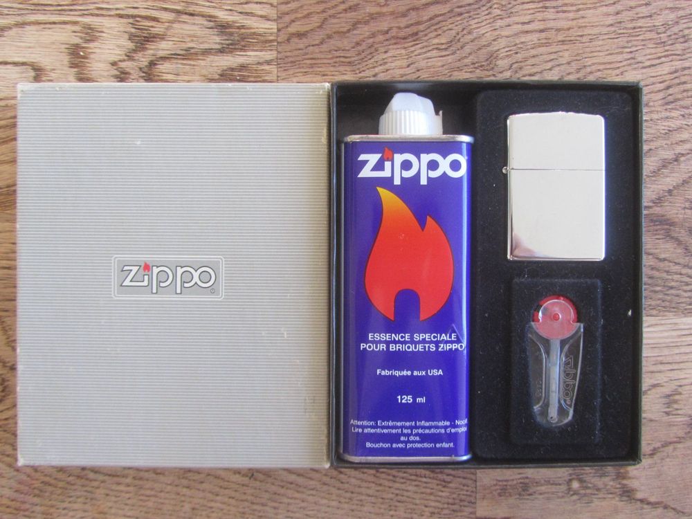 coffret Zippo vintage 1996 NEUF (Neu und originalverpackt) in Pampigny ...