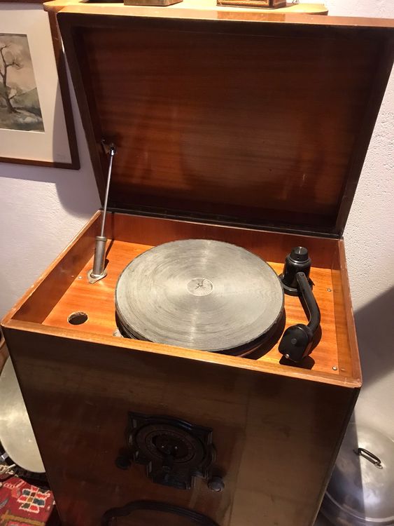 Alter Plattenspieler (Gebraucht) in Zernez für CHF 1 – nur Abholung auf ...