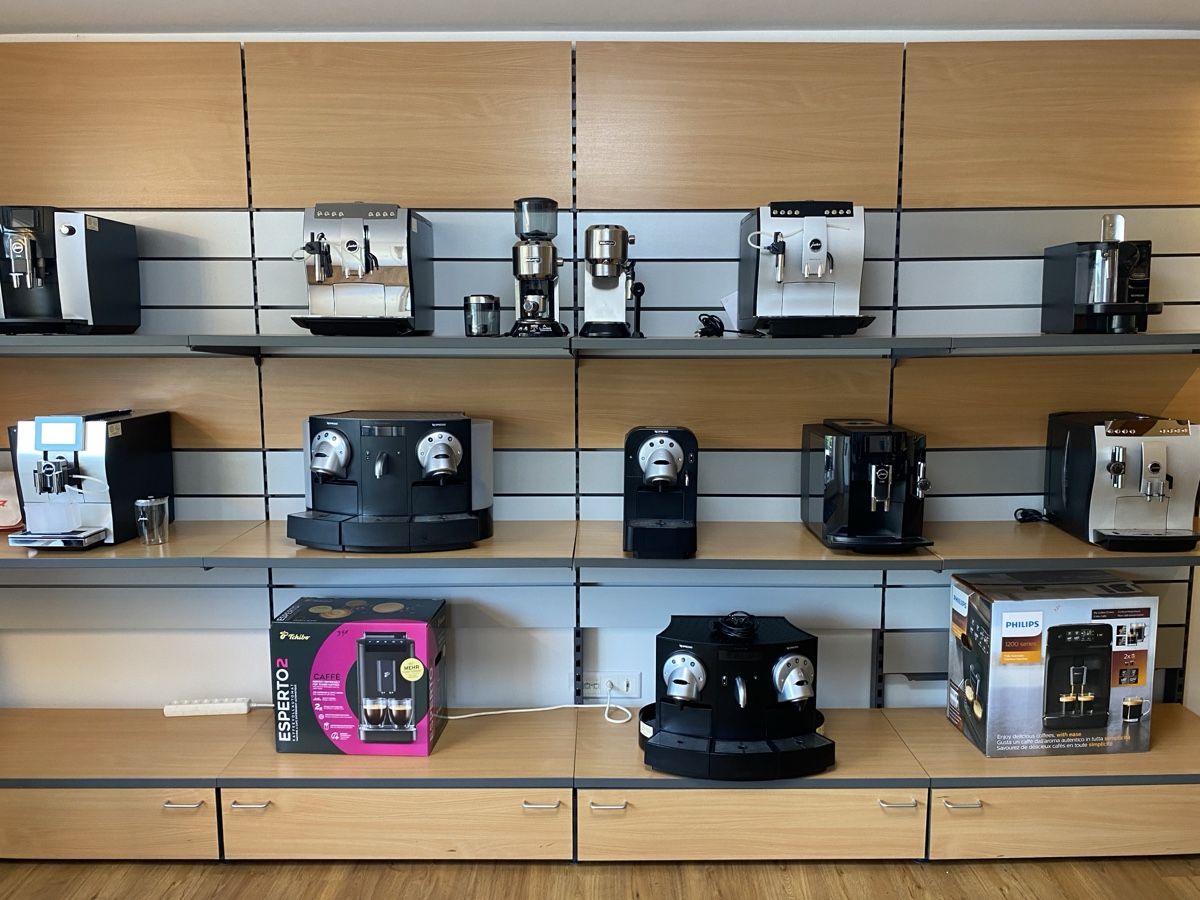 Nespresso Gemini cs100 pro Ab service 6 Monate Garantie (Gebraucht) in ...