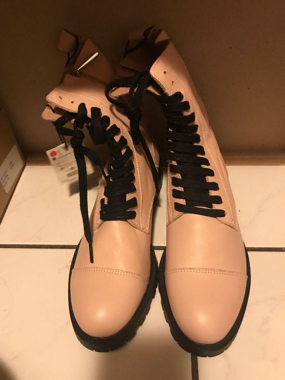 Zara Leder Stiefel 38 neu (Neu und originalverpackt) in Oberurnen für CHF 18 – mit Lieferung auf ...