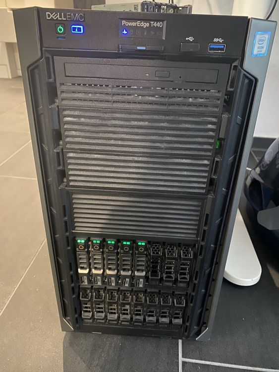 Dell power edge t440 mit Karton Schachtel (Gebraucht) in Felsberg für ...