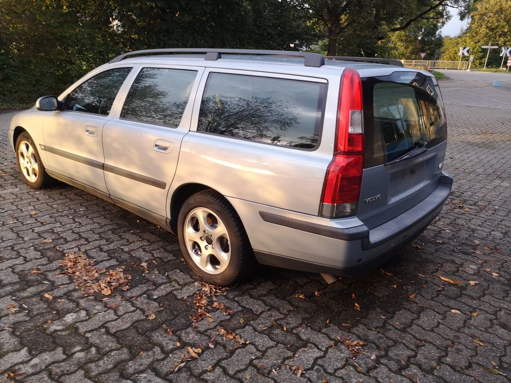 Volvo V70 2.0T Kombi Automat B03 180PS | Kaufen auf Ricardo