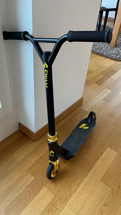 Chilli Scooter Pro 3000 black/gold (Gebraucht) in Zürich für CHF 67 ...
